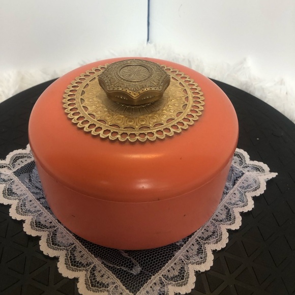 Avon | Bath | Vintage Avon Unforgettable Beauty Dust Powder Box With ...